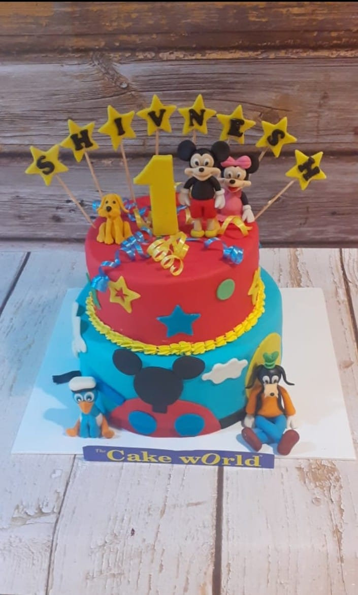 MICKY MOUSE FONDANT CAKE