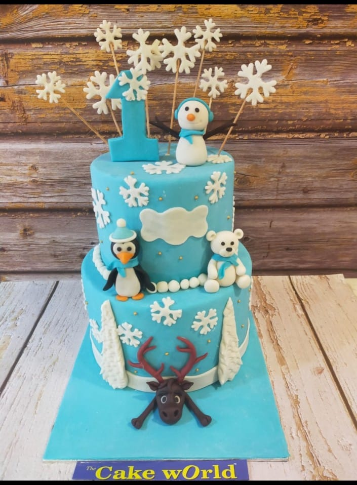 SNOW THEME FONDANT CAKE